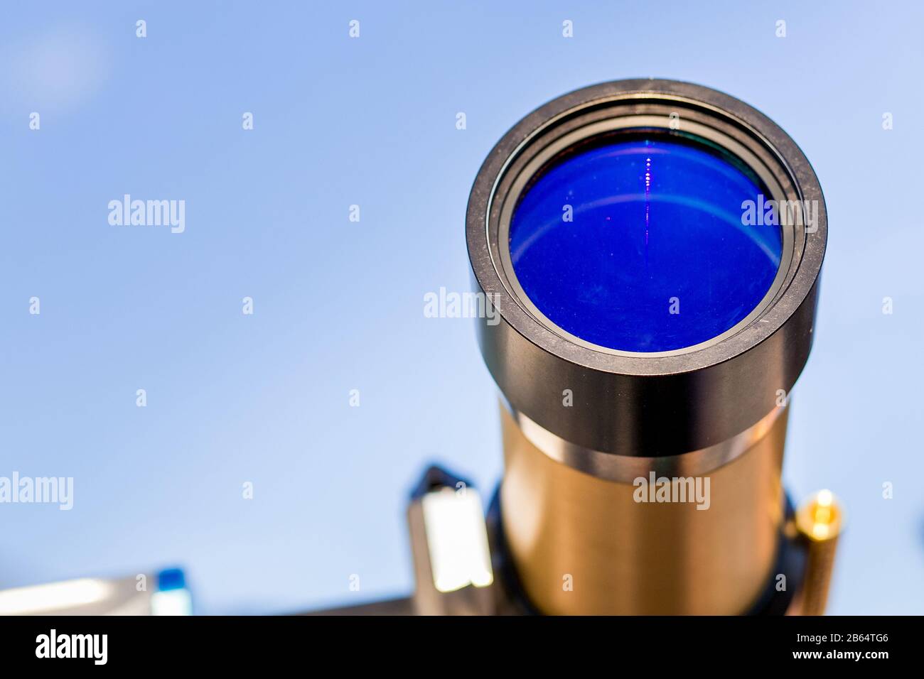 Handheld telescope hi-res stock photography and images - Alamy
