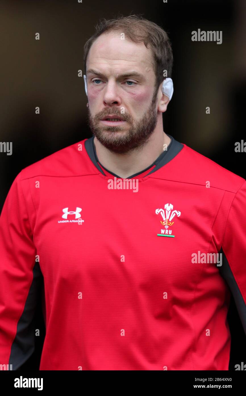 Rugby six nations alun wyn jones hi-res stock photography and images ...