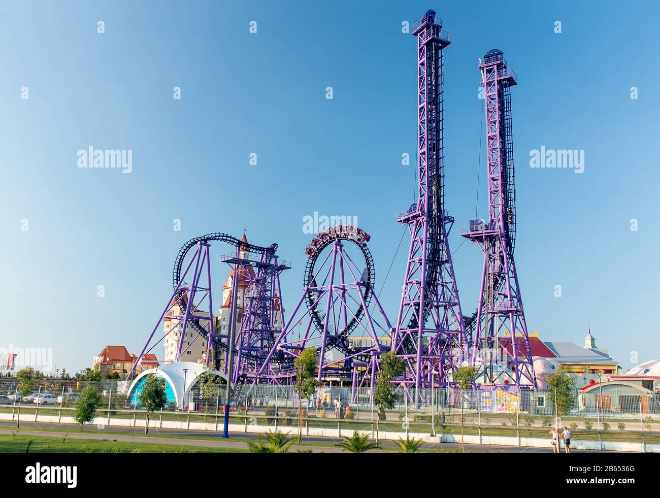 Roller coaster ride looping upside down hi-res stock photography and ...
