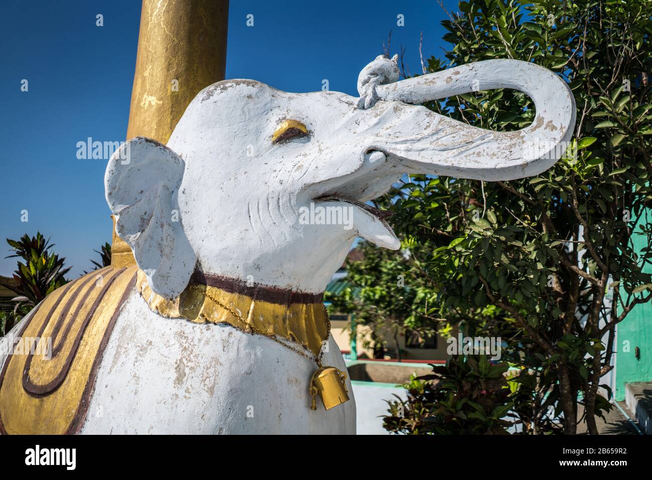 Zwe Ka Bin Pagoda, Myanmar, Asia Stock Photo - Alamy