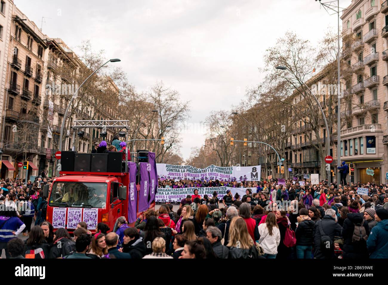 Feminist movement hi-res stock photography and images - Alamy