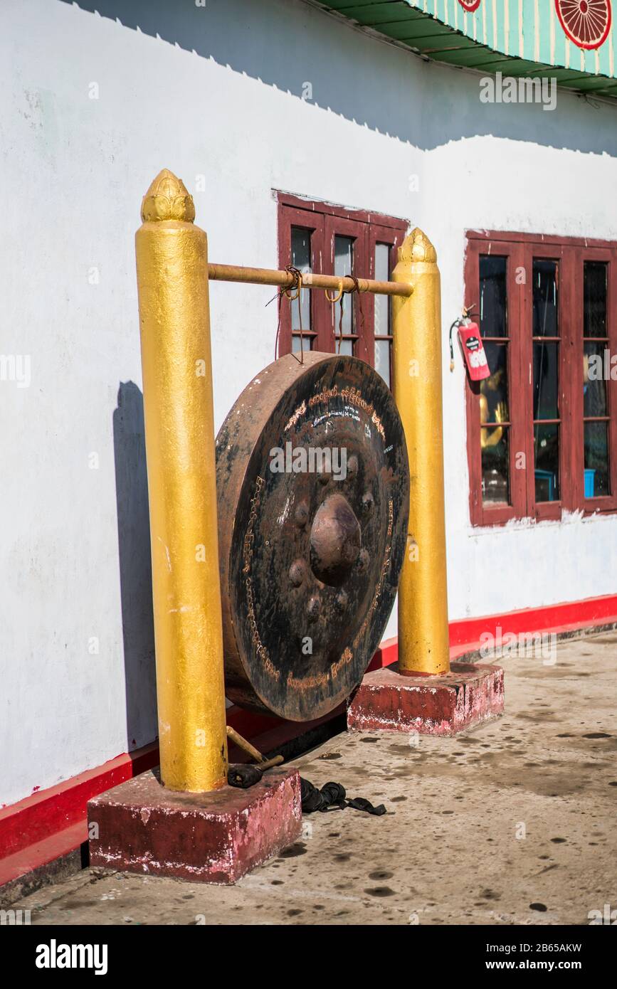 Zwe Ka Bin Pagoda, Myanmar, Asia Stock Photo - Alamy