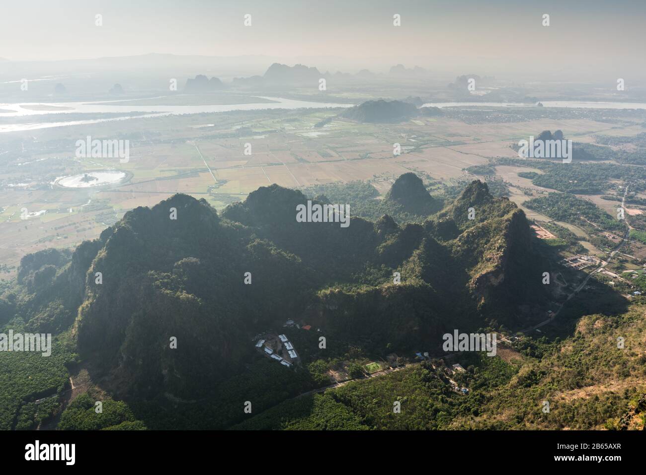 Zwe Ka Bin Pagoda, Myanmar, Asia Stock Photo - Alamy