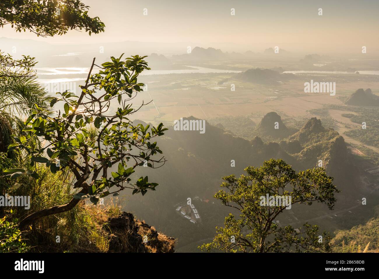 Zwe Ka Bin Pagoda, Myanmar, Asia Stock Photo - Alamy