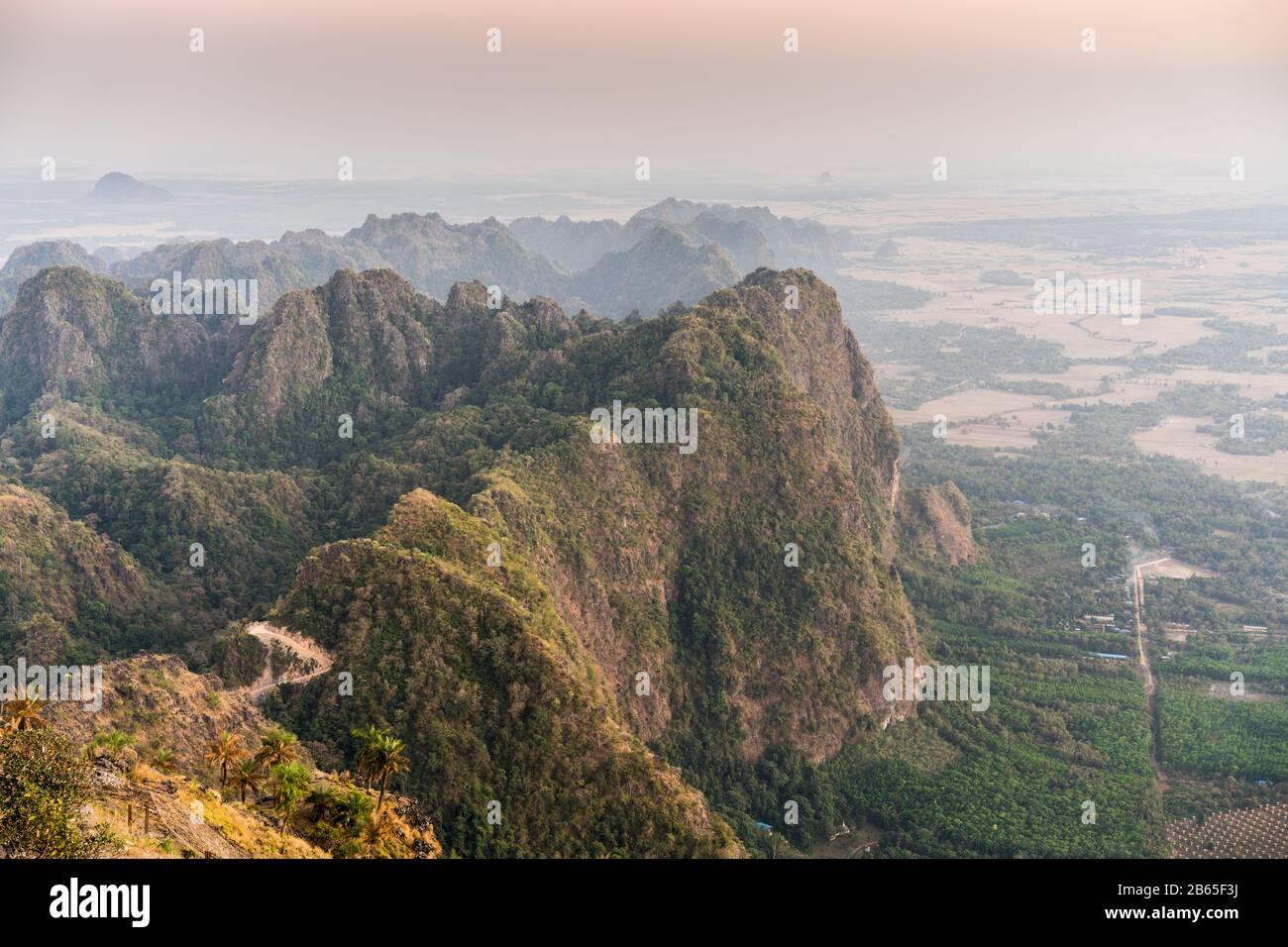 Zwe Ka Bin Pagoda, Myanmar, Asia Stock Photo - Alamy