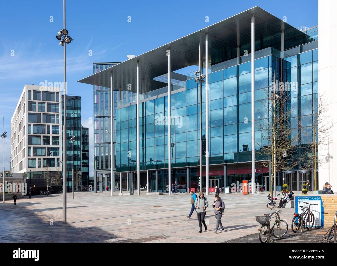 Central square cardiff hi-res stock photography and images - Alamy