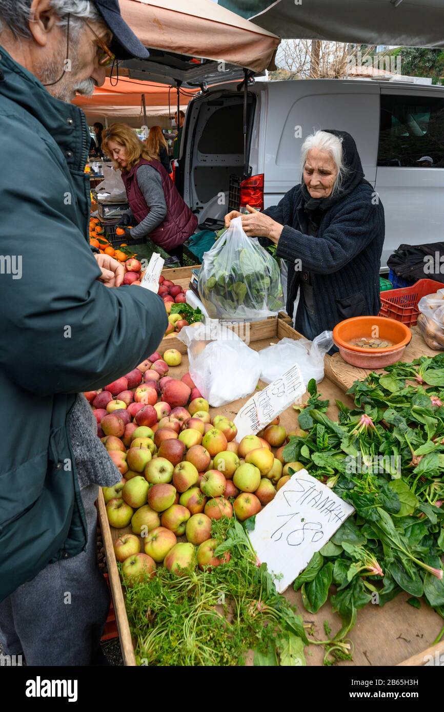 Locally grown produce hi-res stock photography and images - Alamy