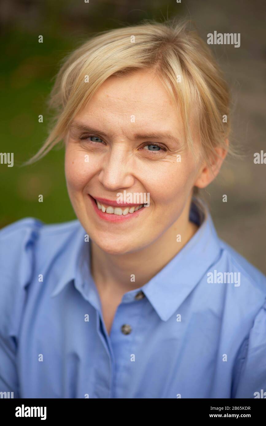 Want your prizes faster hi-res stock photography and images - Alamy