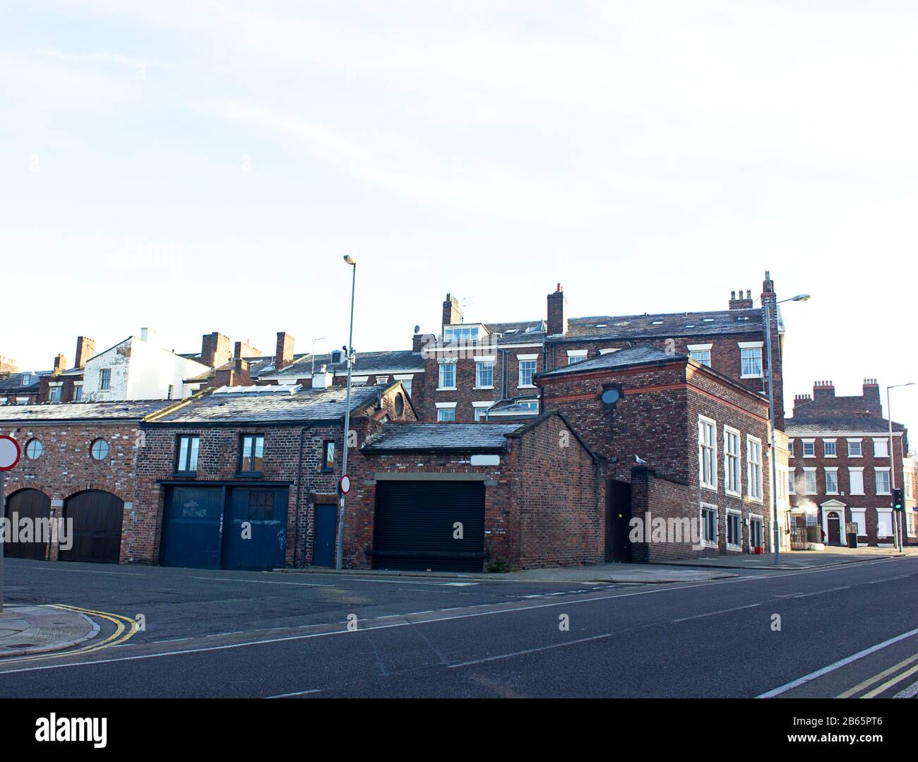 Beautiful english streets buildings hi-res stock photography and images ...