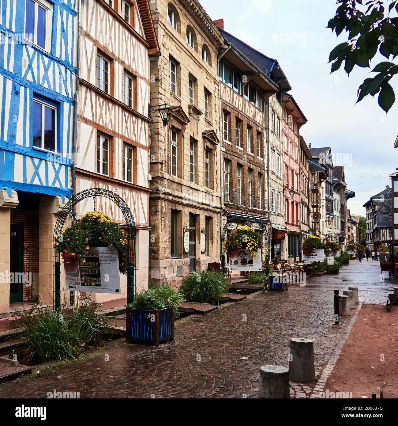 Rouen shop hi-res stock photography and images - Alamy