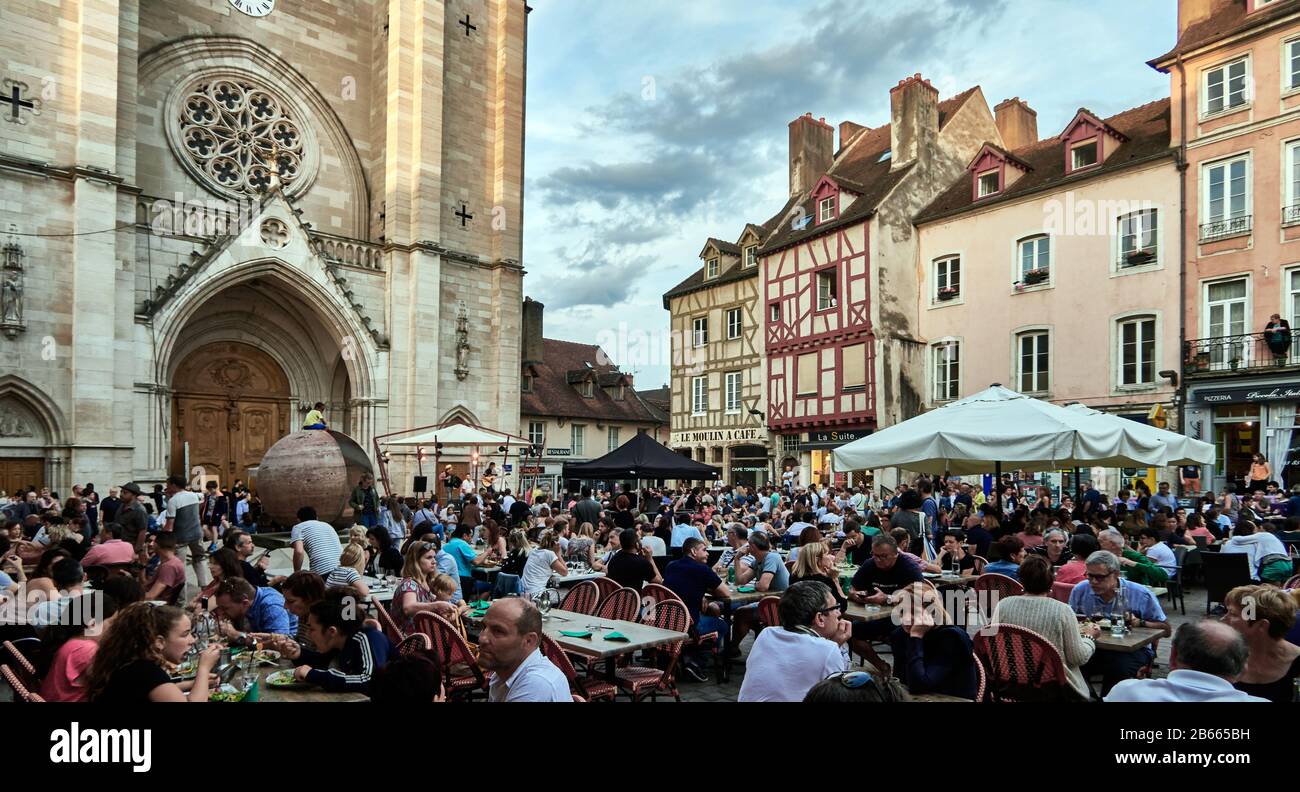 Vincent square hi-res stock photography and images - Alamy