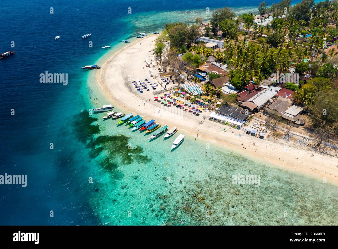 Reef aerial hi-res stock photography and images - Alamy