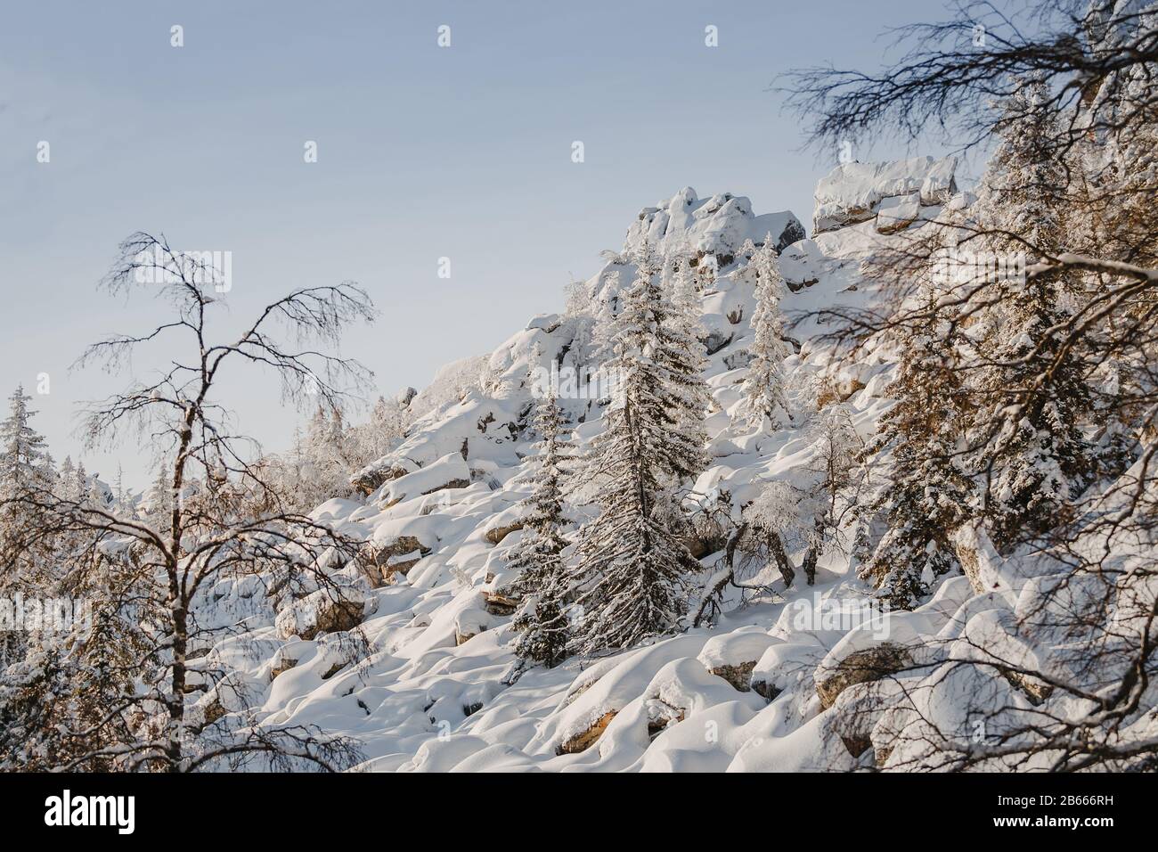 Basalt pillars hi-res stock photography and images - Alamy