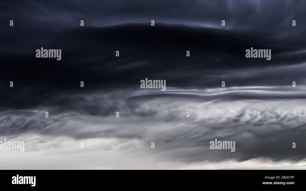 Lenticular clouds rocky mountains hi-res stock photography and images ...