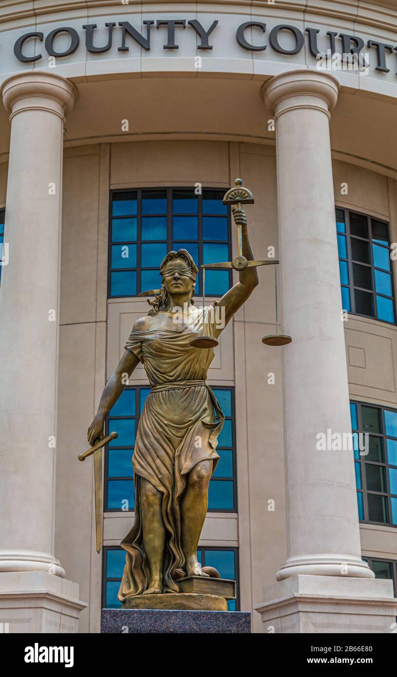 Lady Justice at County Courthouse Stock Photo - Alamy