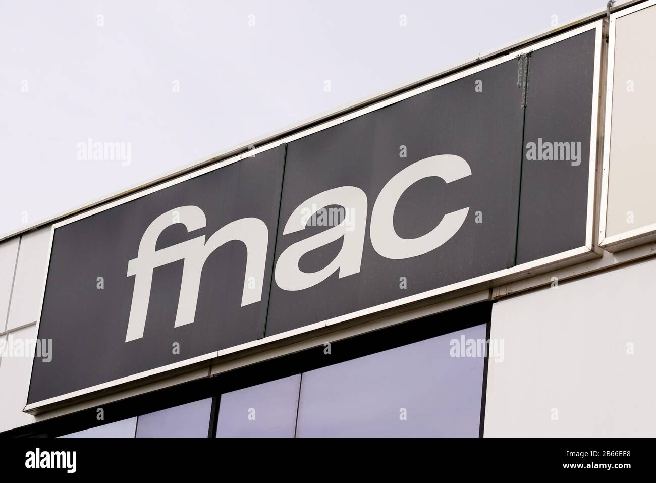 Fnac logo hi-res stock photography and images - Alamy