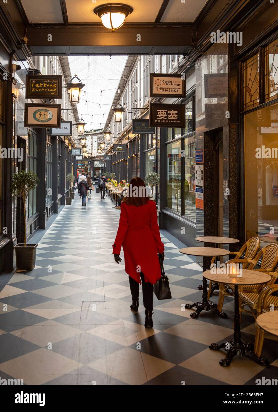High street arcade hi-res stock photography and images - Alamy
