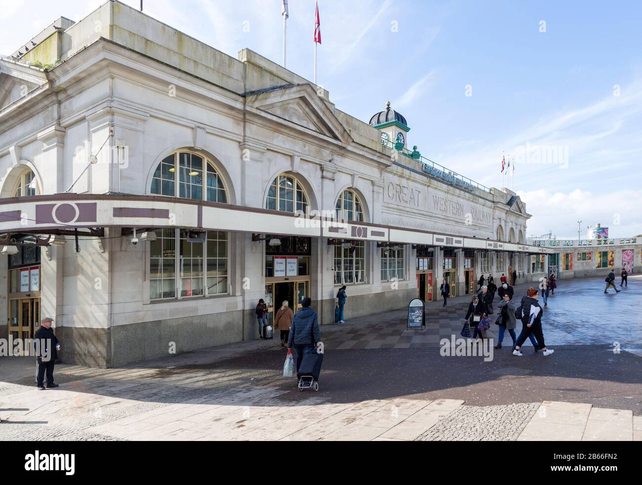 Great Western Railway station exterior, Cardiff, South Wales, UK 1930s ...