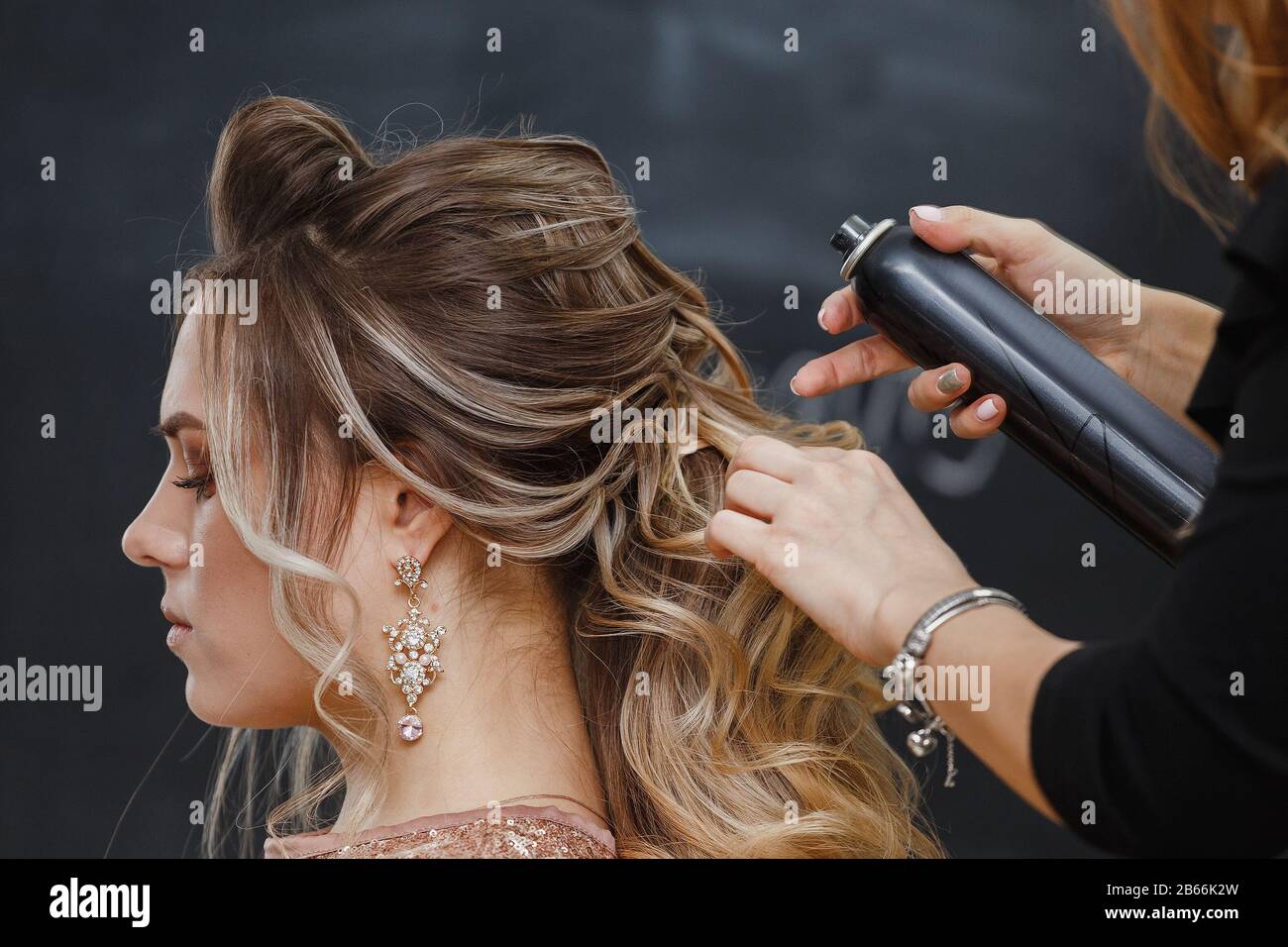 Hairspray woman hand hi-res stock photography and images - Alamy