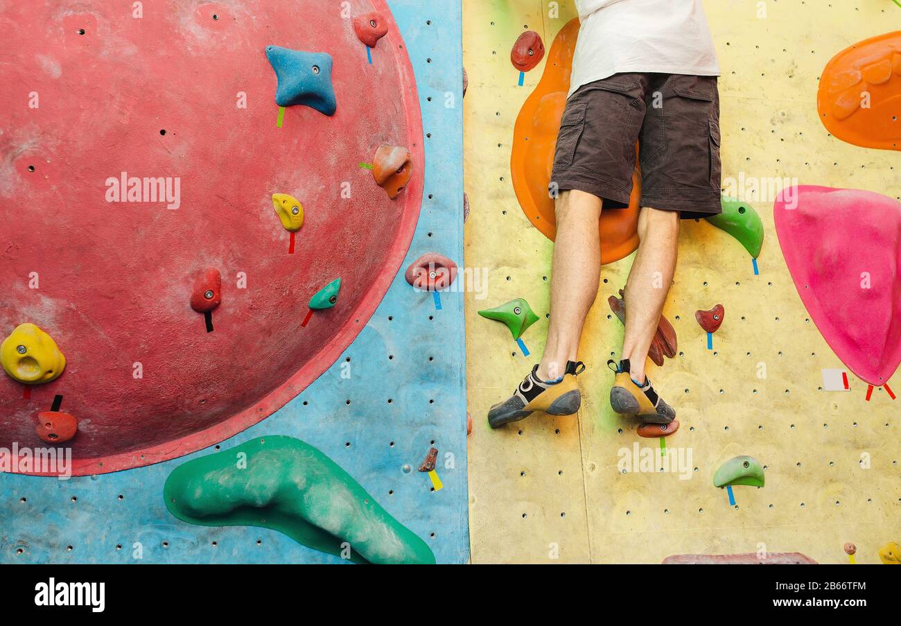 Man bouldering in boulders hi-res stock photography and images - Alamy