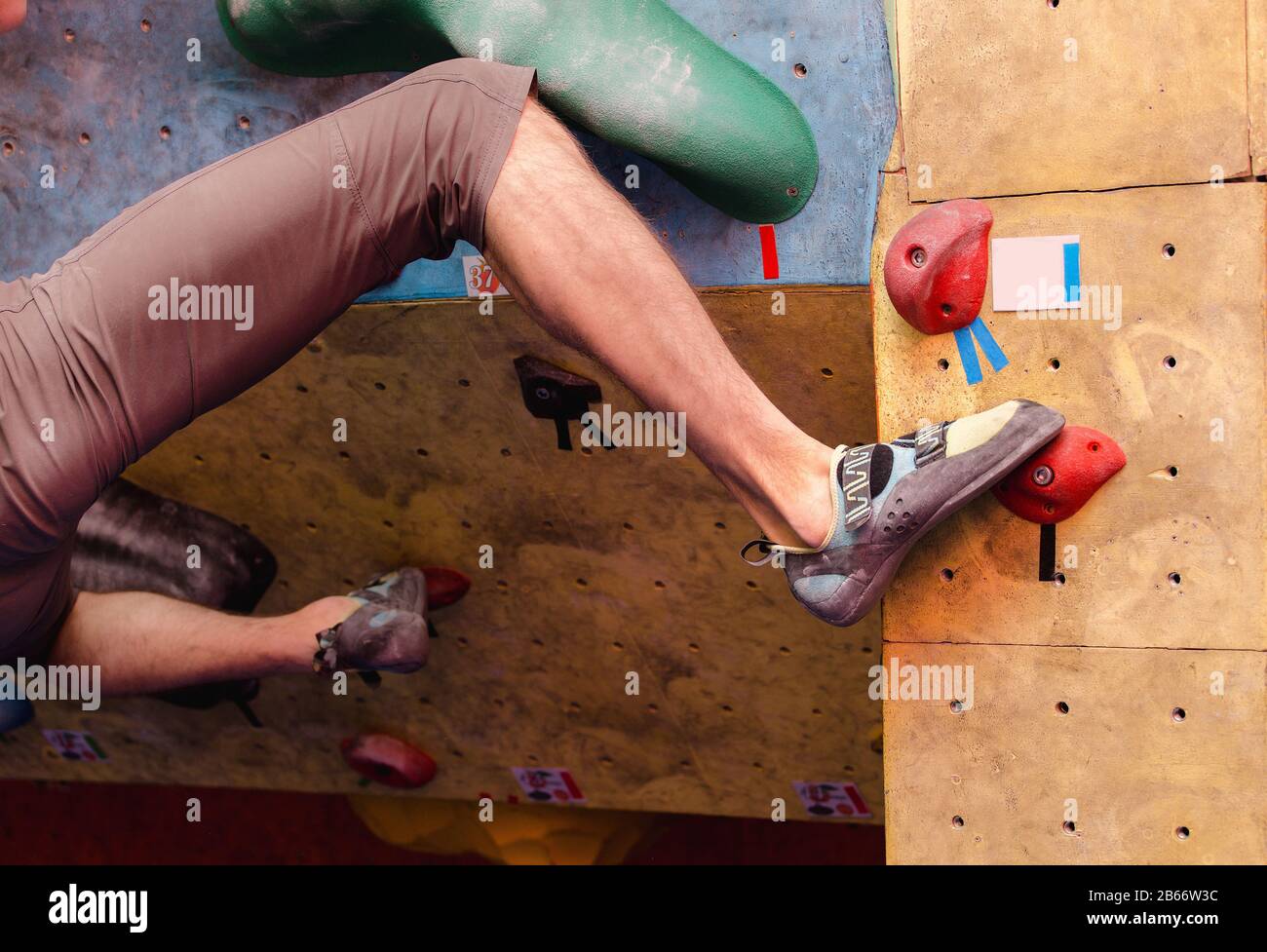 Climbing down a boulder hi-res stock photography and images - Alamy
