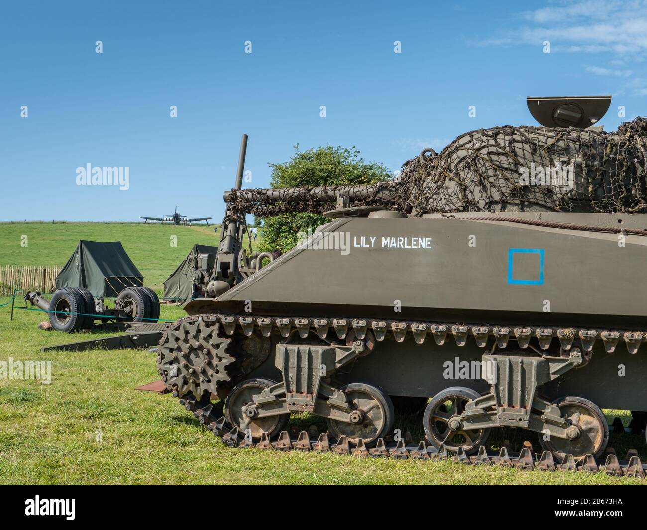 Ww2 sherman tank hi-res stock photography and images - Alamy