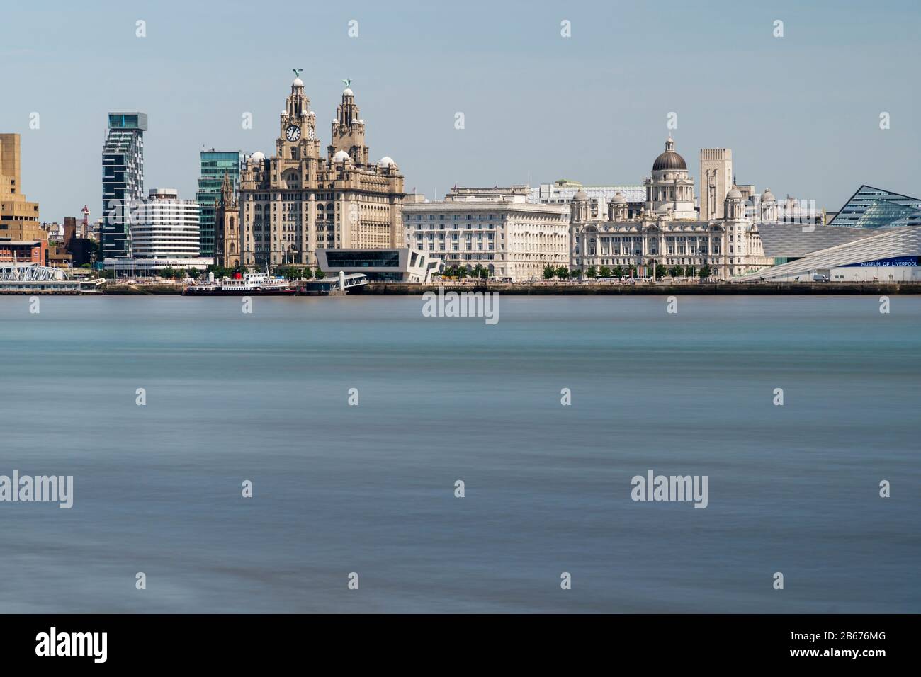 Liverpool famous buildings architecture hi-res stock photography and ...