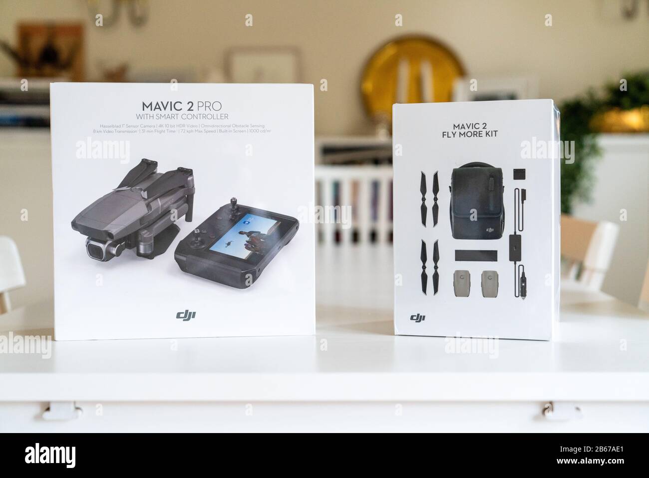 Dji mavic series hi-res stock photography and images - Alamy