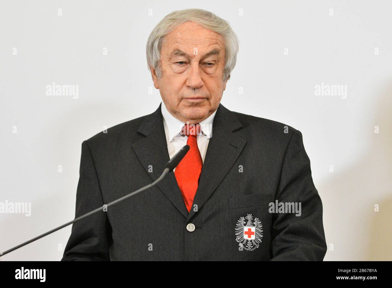 Red cross president gerald schopfer hi-res stock photography and images ...
