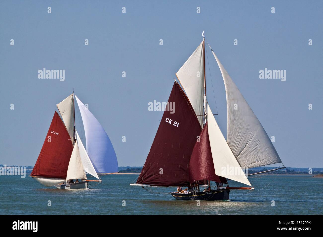 Essex sailing smack CK21 Maria in full sail Stock Photo - Alamy