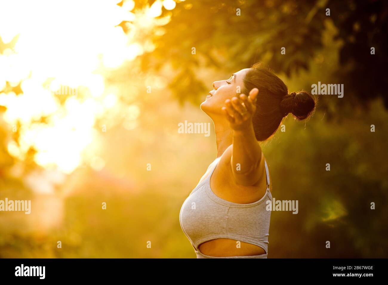 Indian women exercising hi-res stock photography and images - Alamy