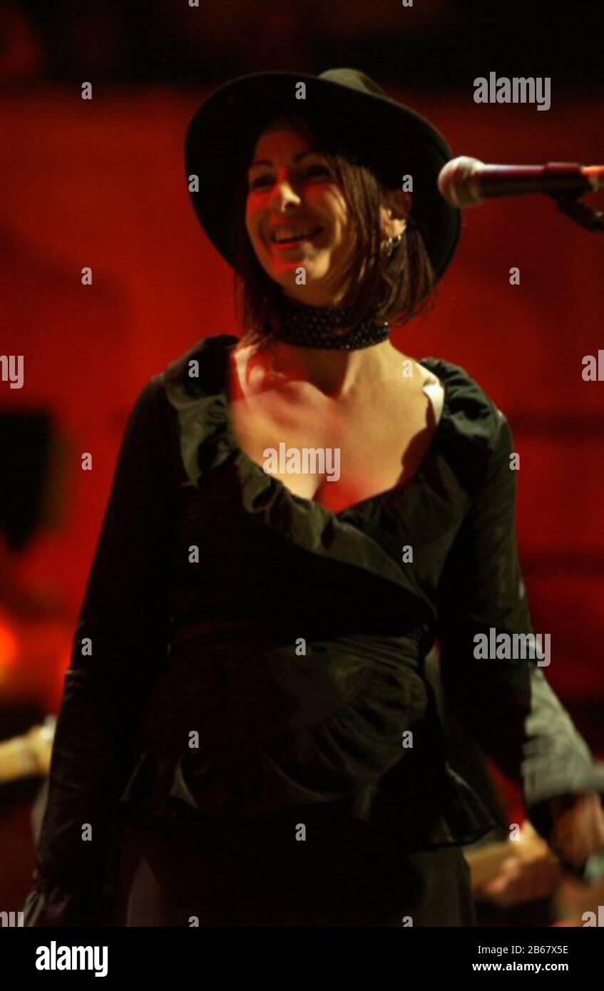 Concert for george 2002 hi-res stock photography and images - Alamy