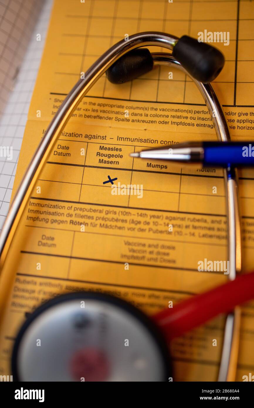 Vaccination documentation hi-res stock photography and images - Alamy