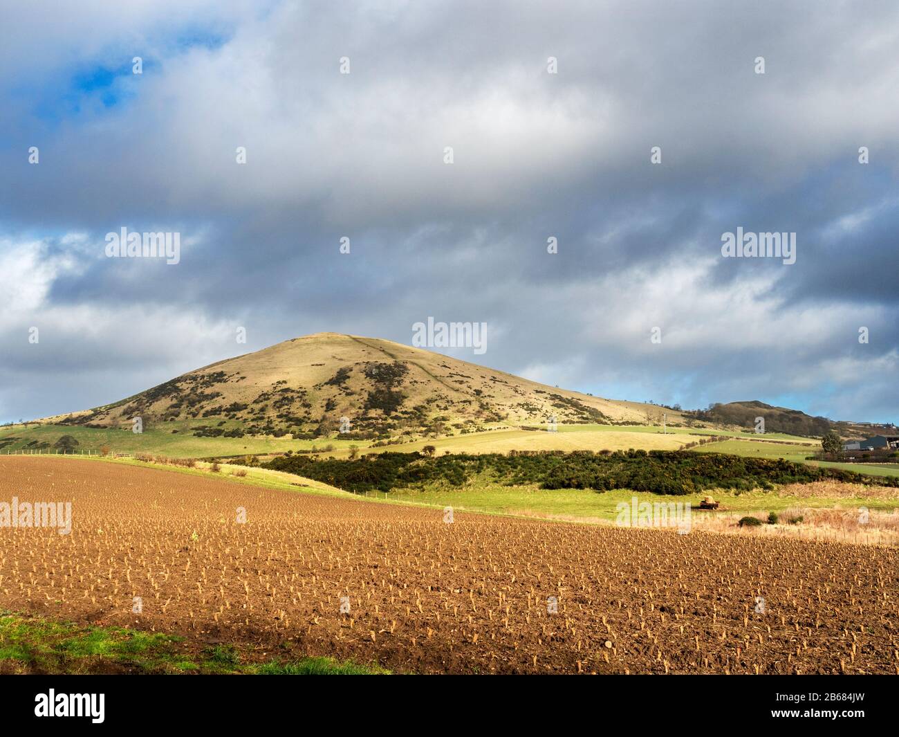 Conical hill hi-res stock photography and images - Alamy
