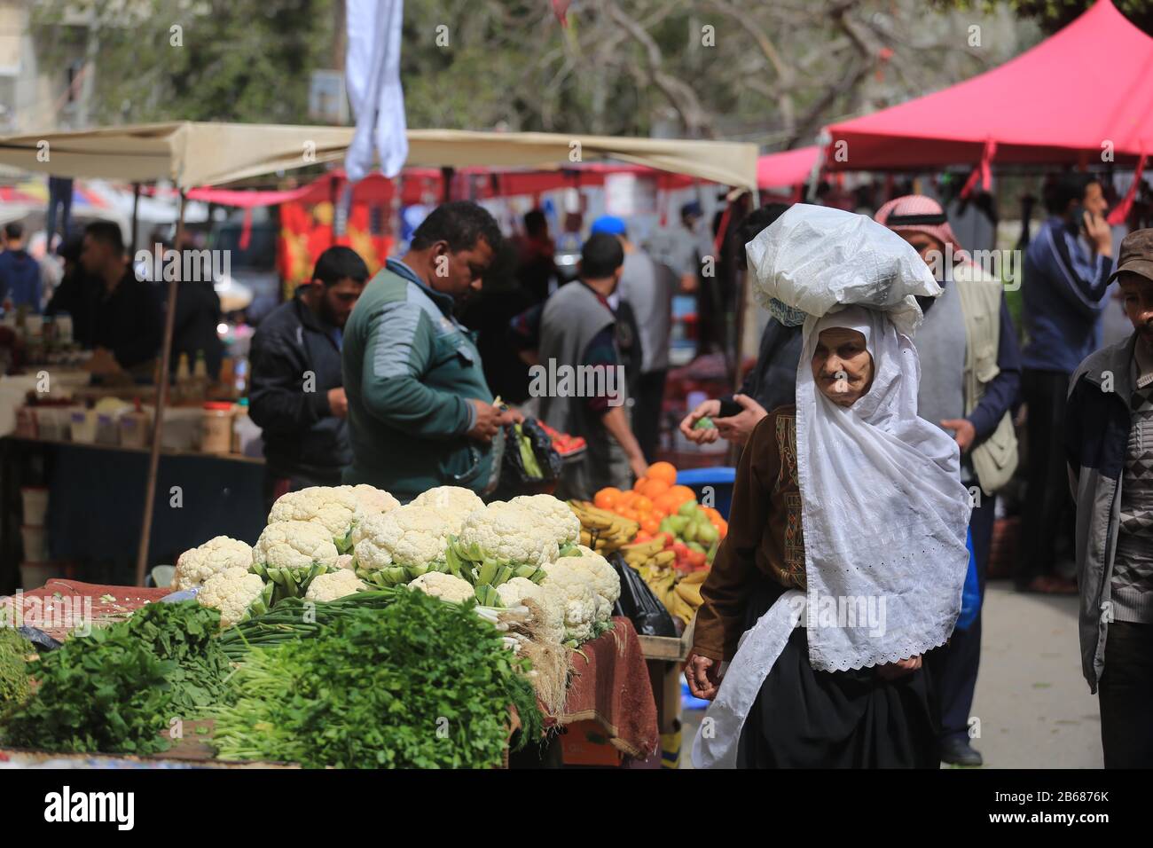 Deir Al-Balah, The Gaza Strip, Palestine. 10th Mar, 2020. Palestinians ...