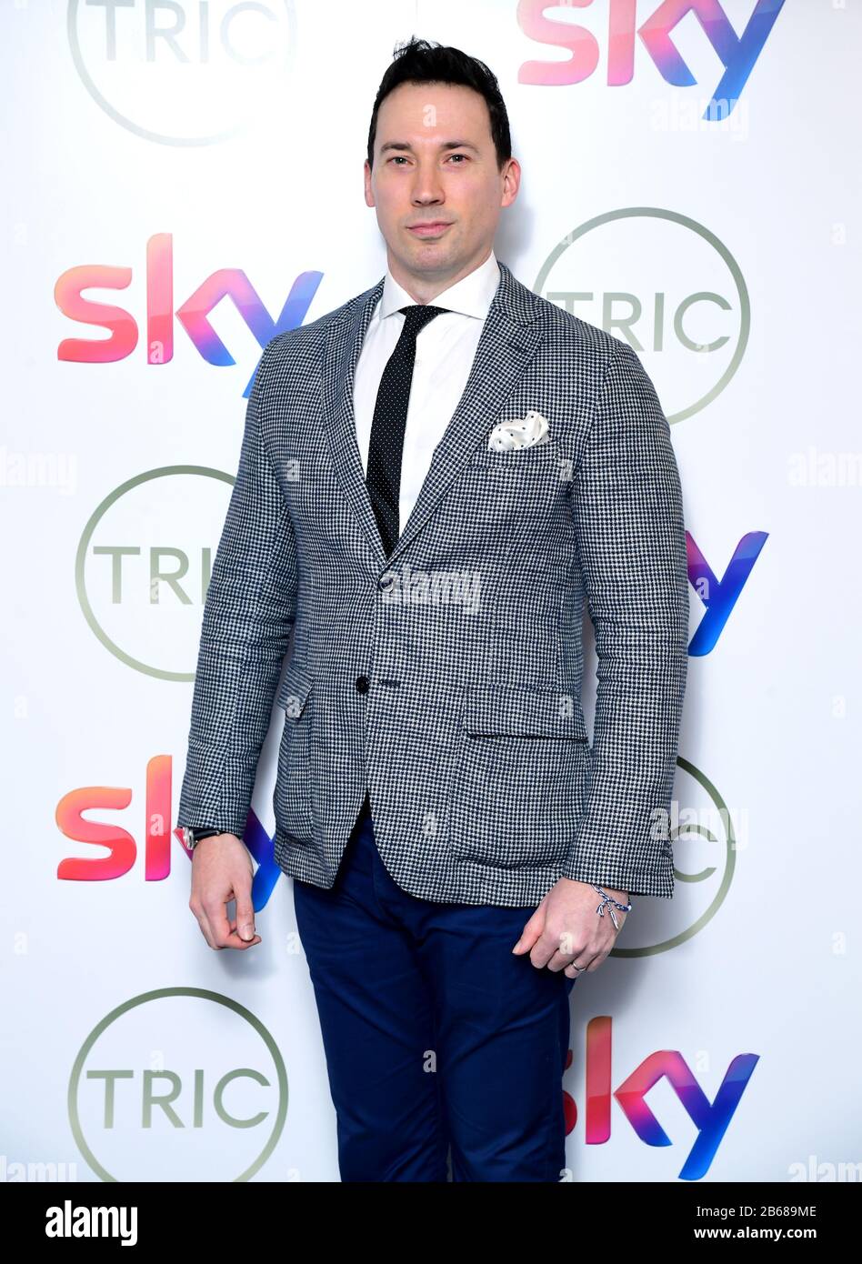 David caves hi-res stock photography and images - Alamy