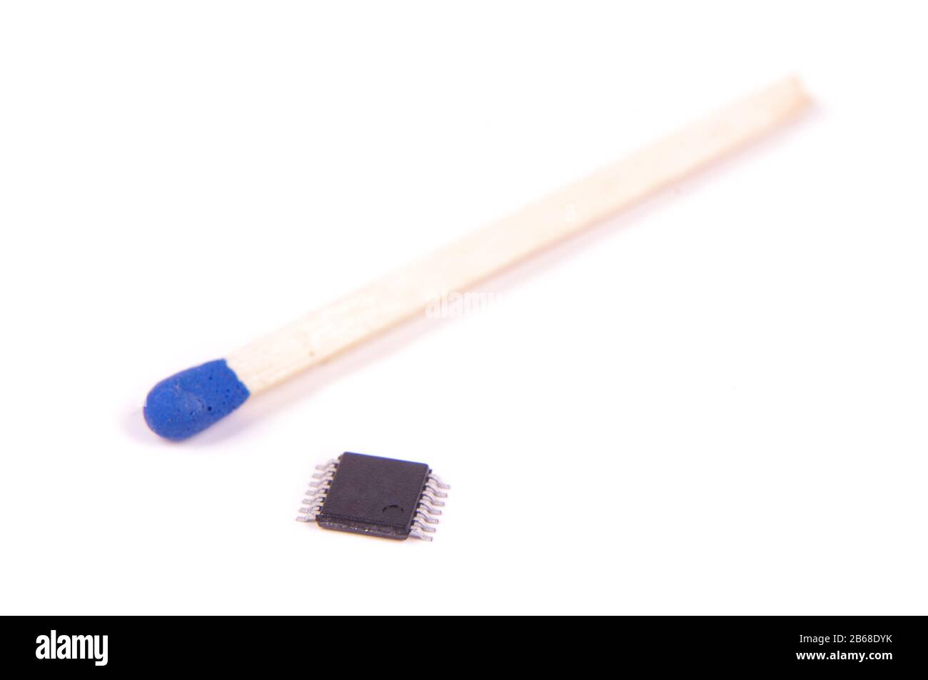 Low profile TSSOP 14-lead standard chip in comparison with match head ...