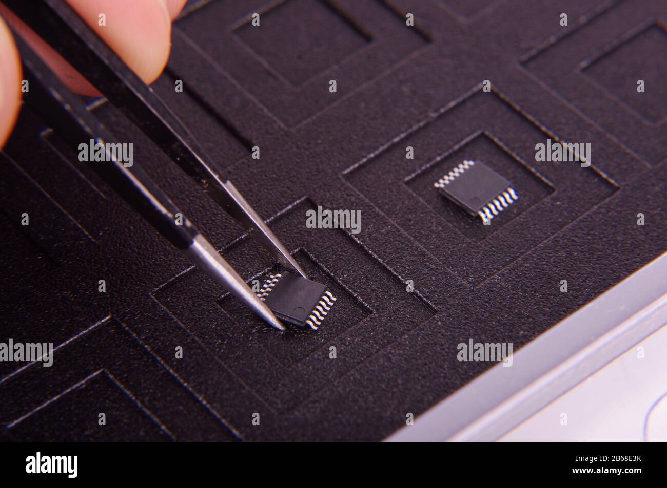 Smt technology hi-res stock photography and images - Alamy