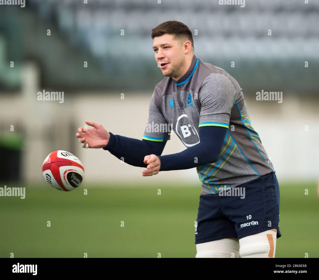 Rugby player grant gilchrist hi-res stock photography and images - Alamy