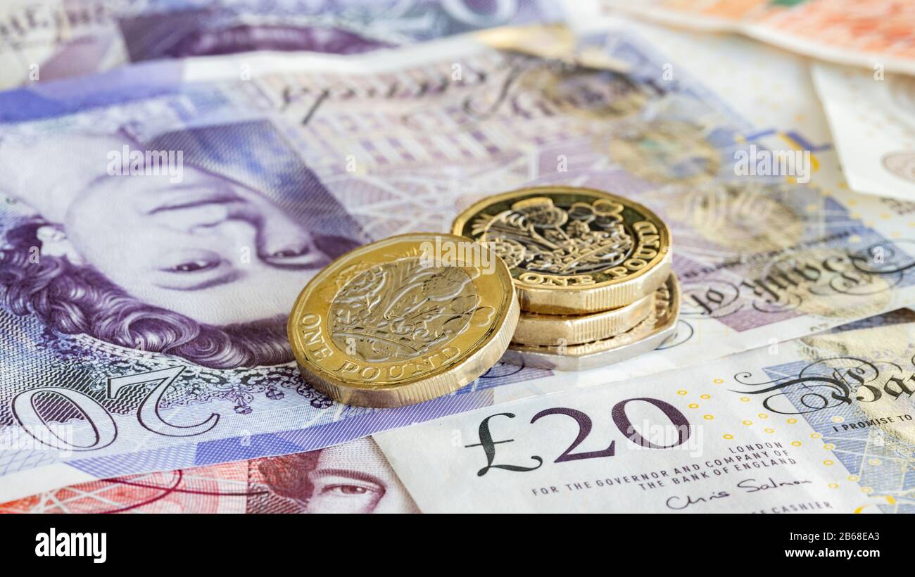 New pound coins side view hi-res stock photography and images - Alamy