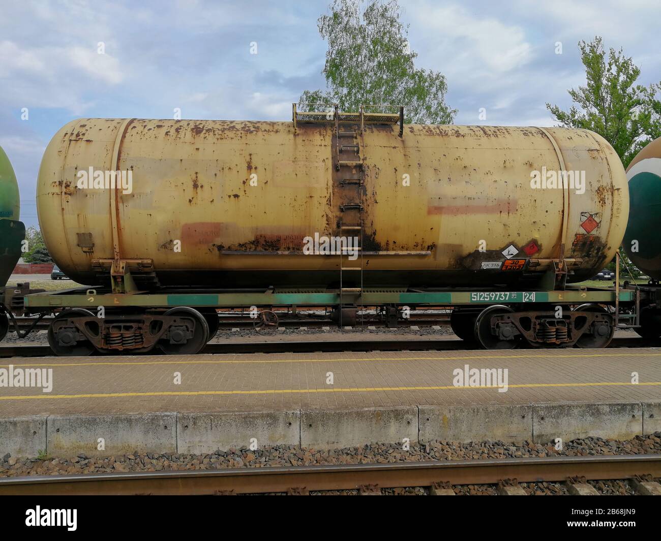 Rustic industrial hi-res stock photography and images - Alamy