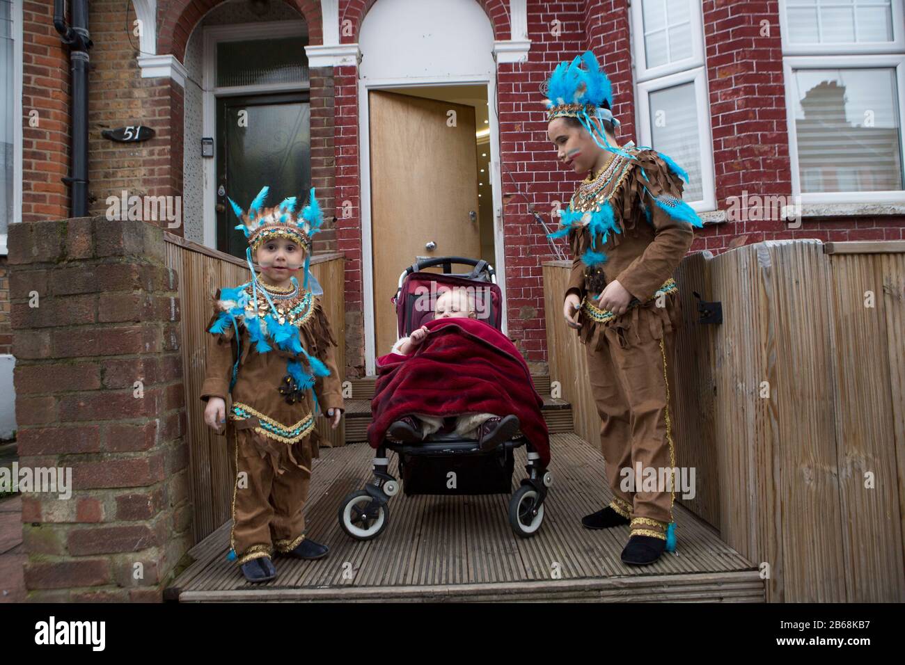 Uk jewish school children hi-res stock photography and images - Alamy
