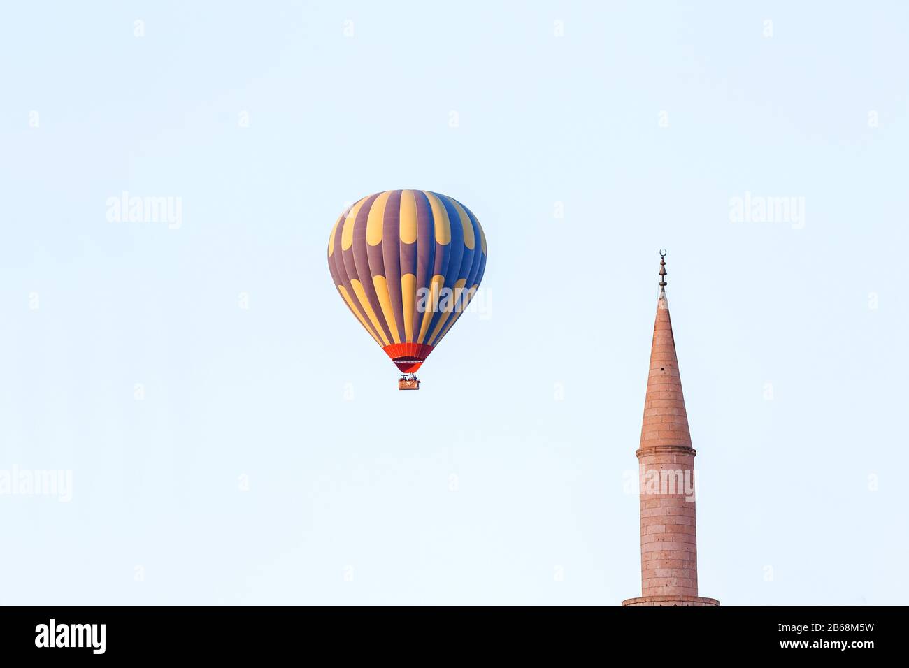 Mosque islam balloons hi-res stock photography and images - Alamy