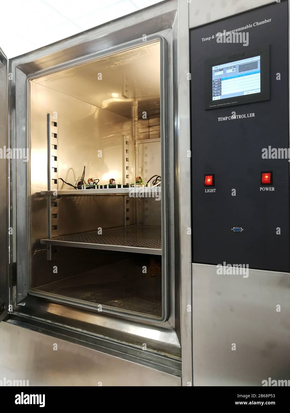 Thermal testing chamber hi-res stock photography and images - Alamy