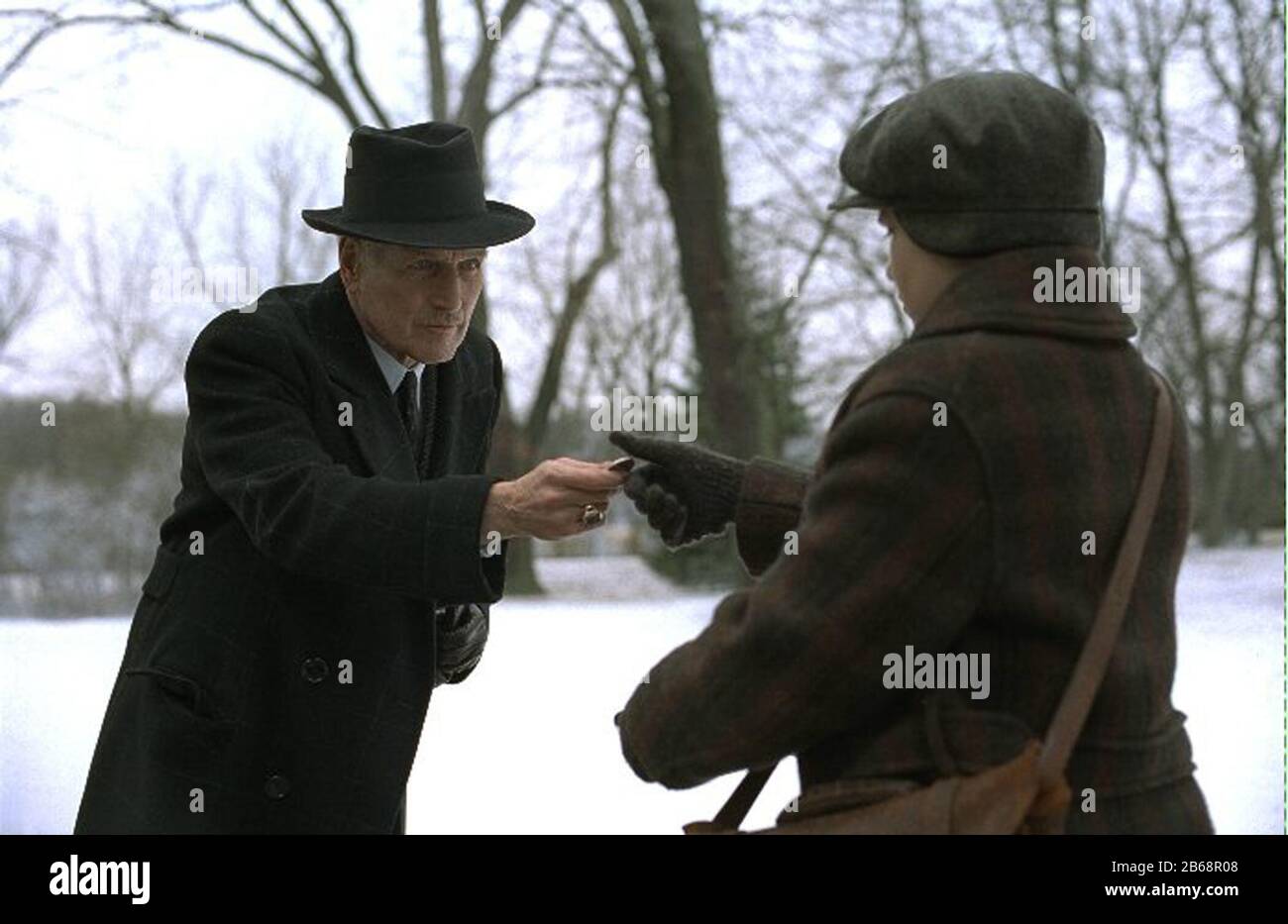 Road to perdition 2002 paul newman hi-res stock photography and images ...