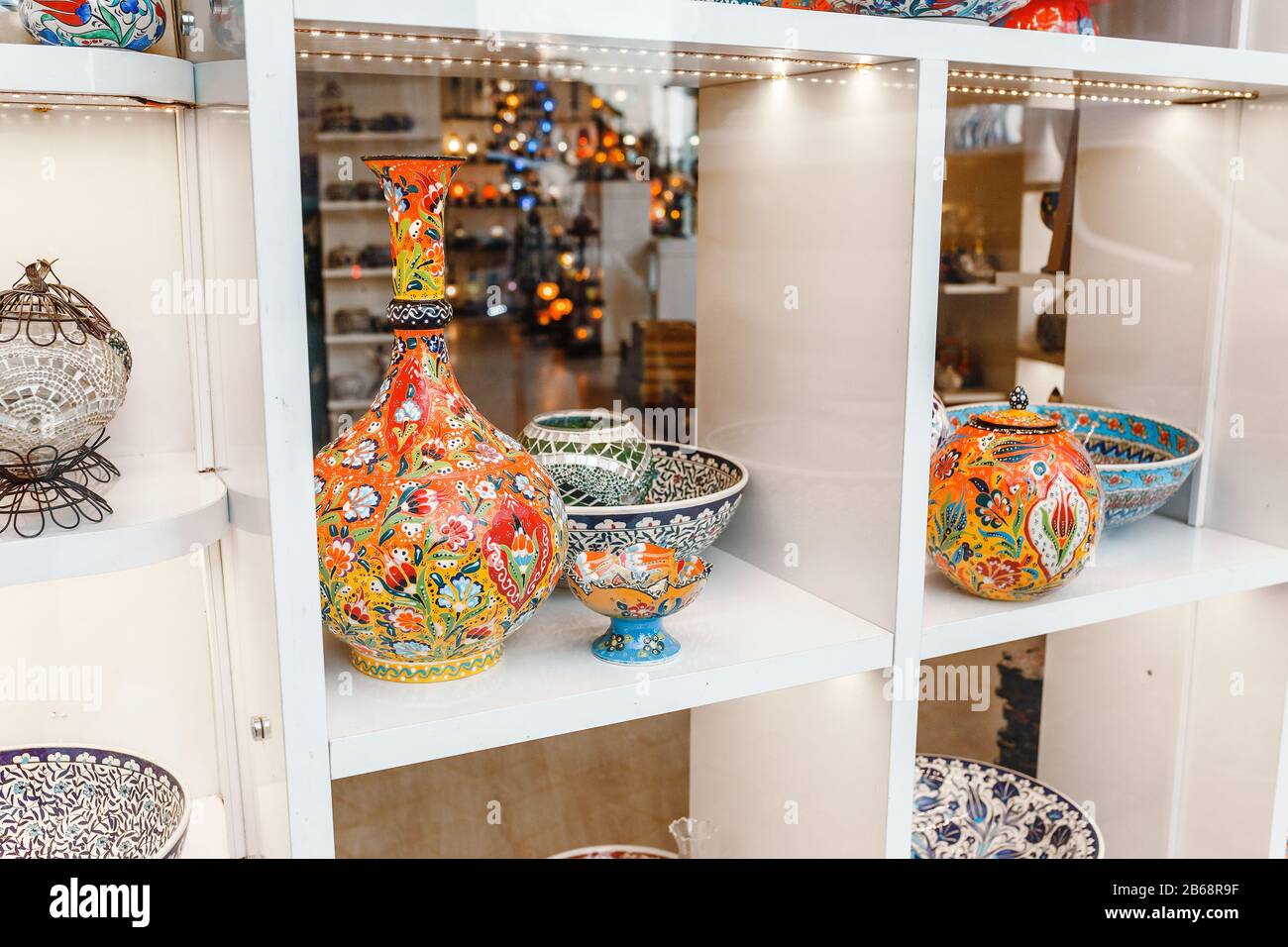 Turkish ceramic vase and dish souvenir at sale in shop Stock Photo - Alamy
