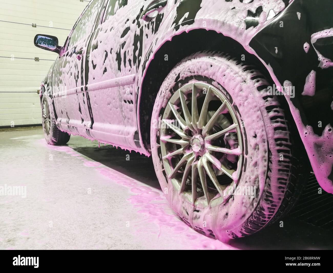 Pink shampoo hi-res stock photography and images - Alamy