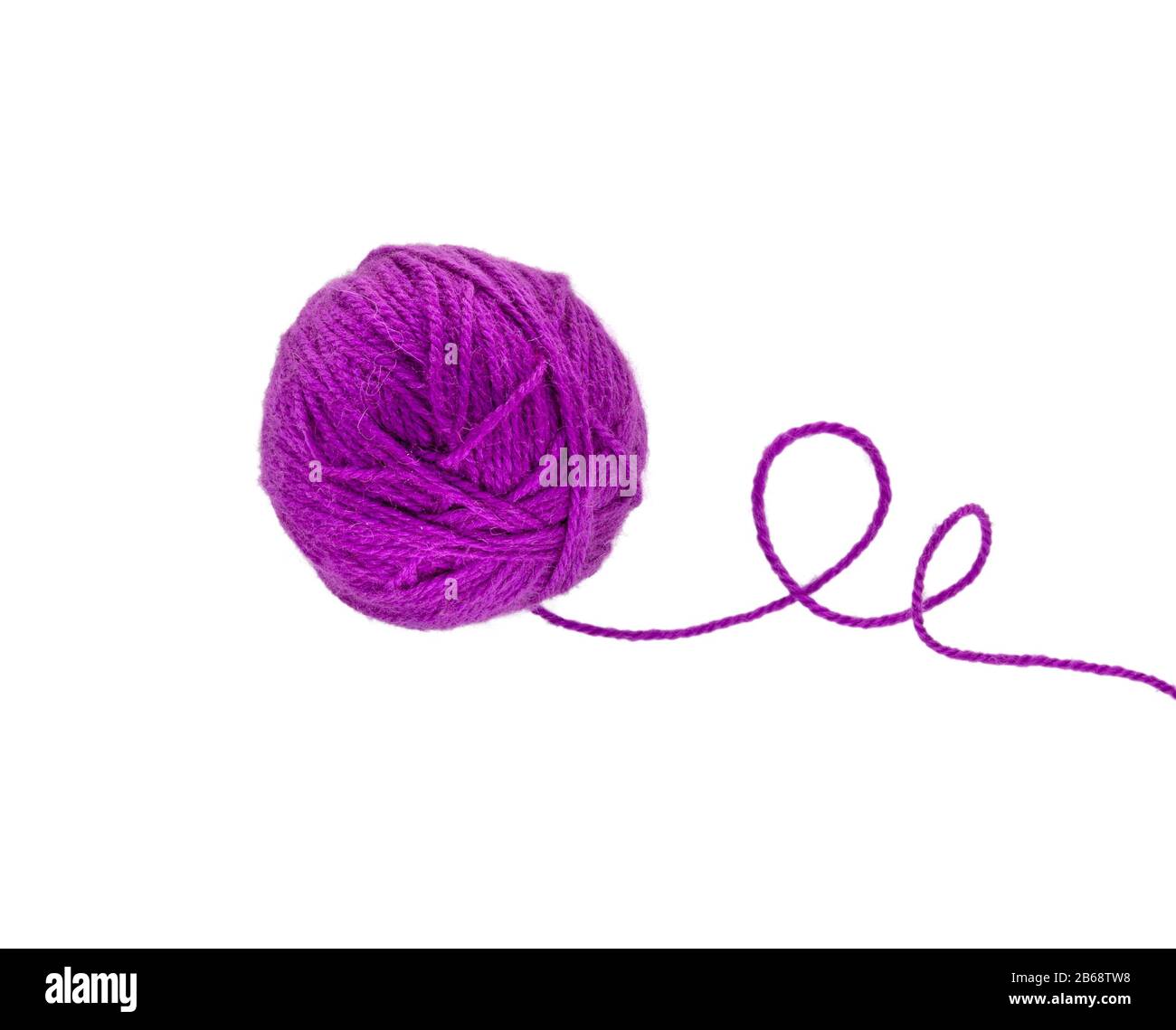 Ball of yarn isolated on white background. Woolen skeins of thread ...