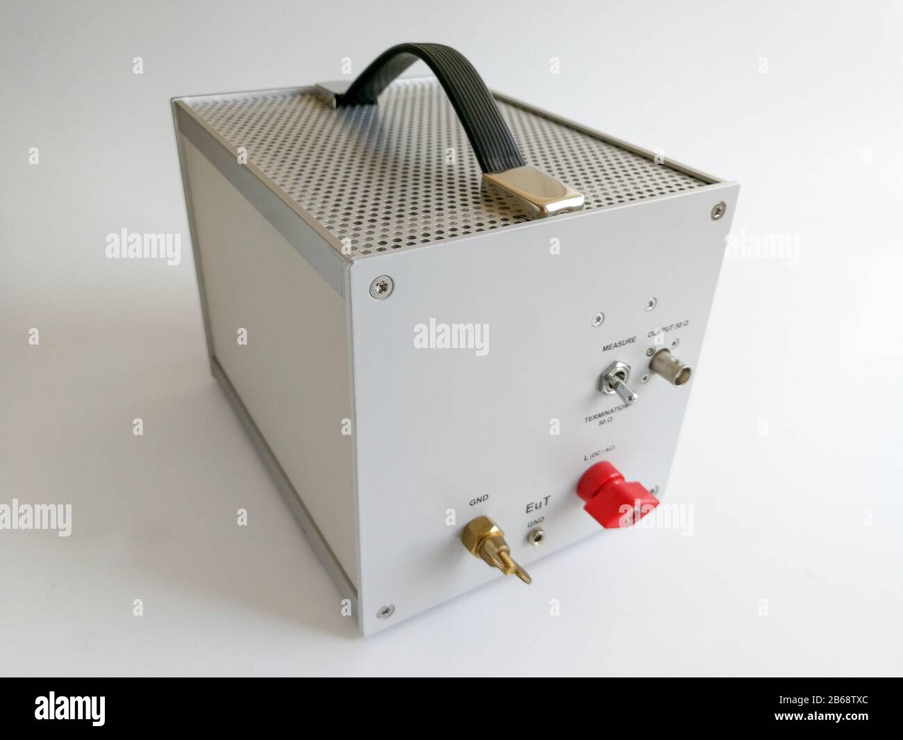 Artificial mains network for automotive and military Electromagnetic ...