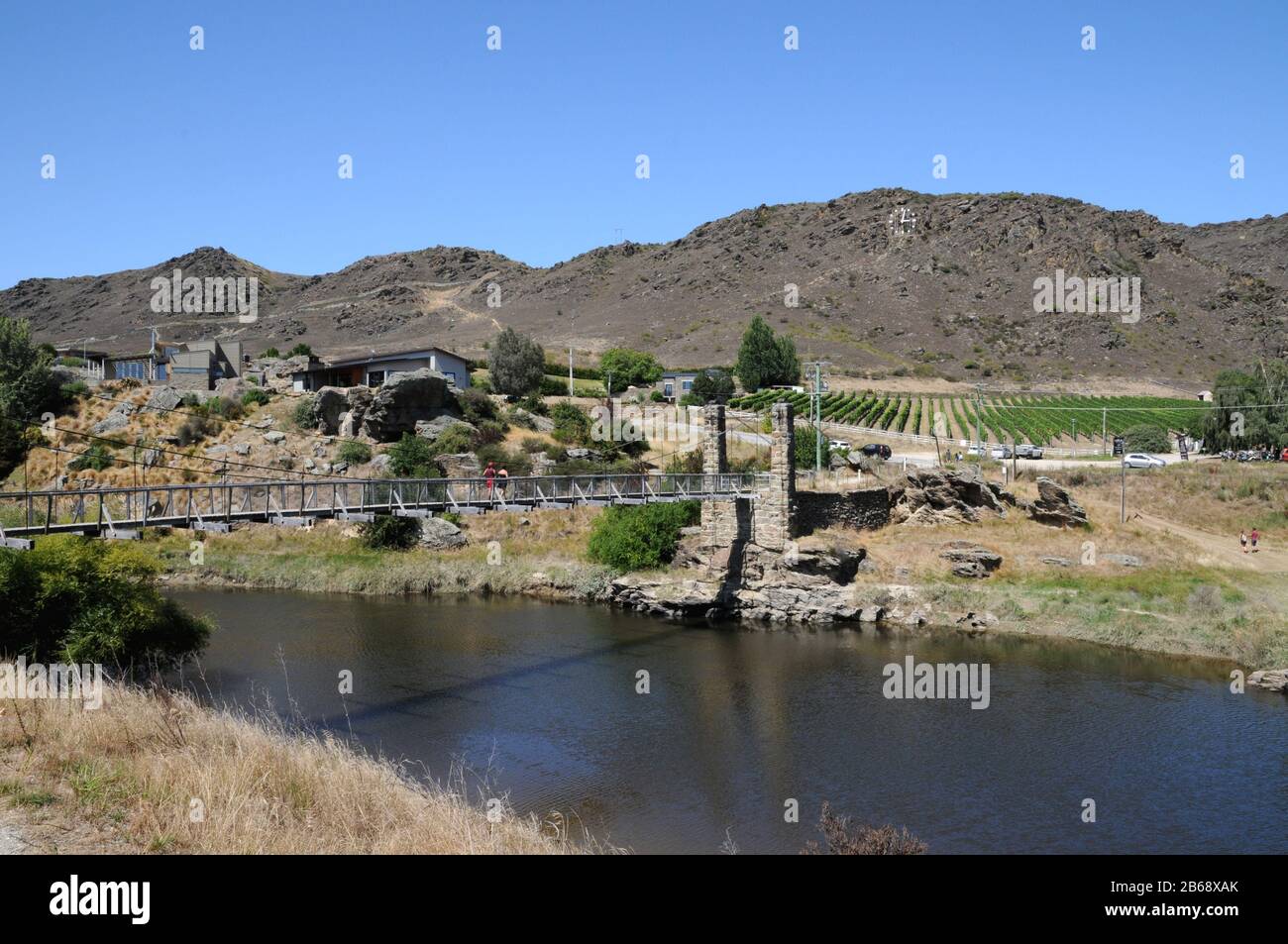 The bridge over the Manuherikia River in the town of Alexandra in ...